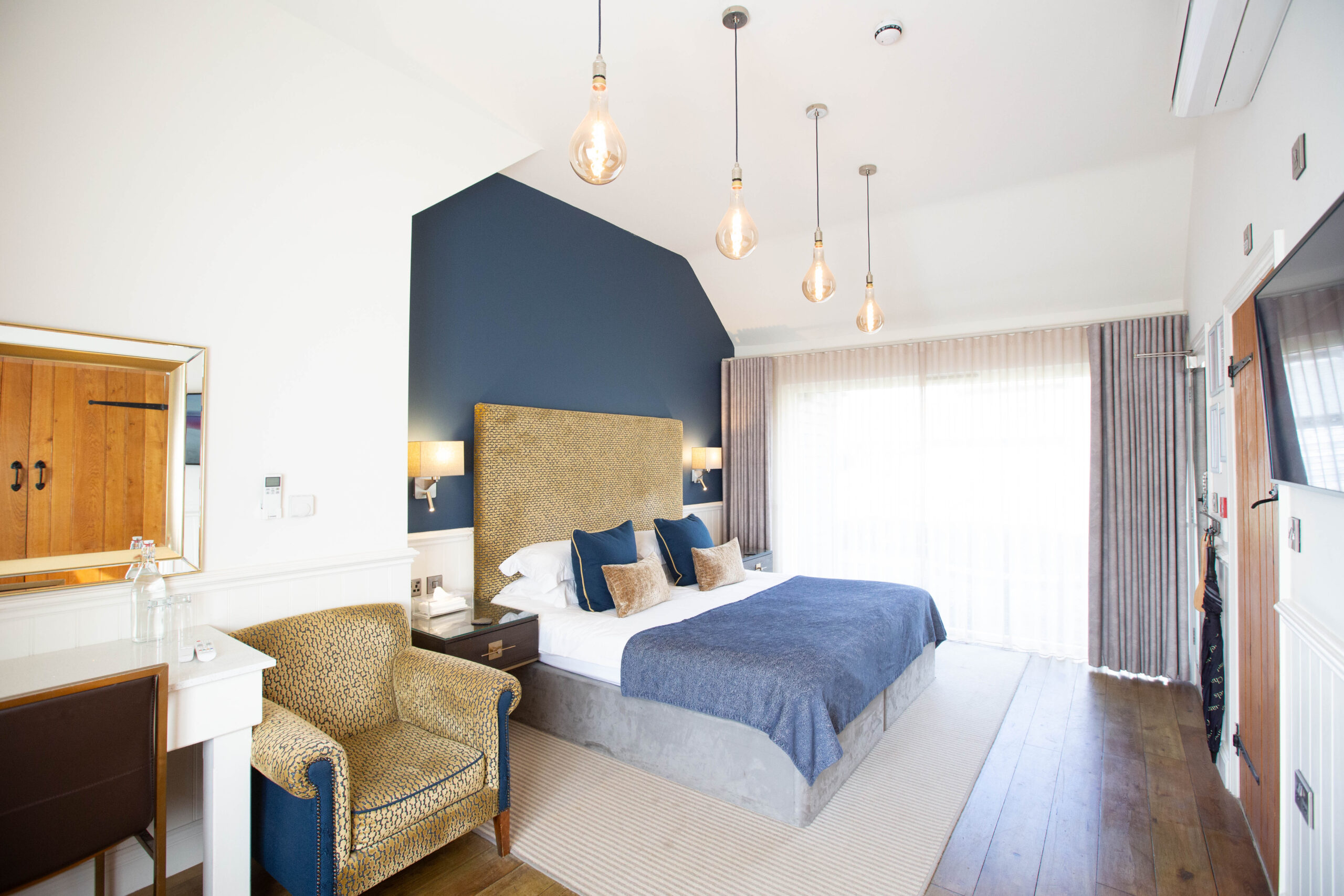 Elm - Channels Hotel